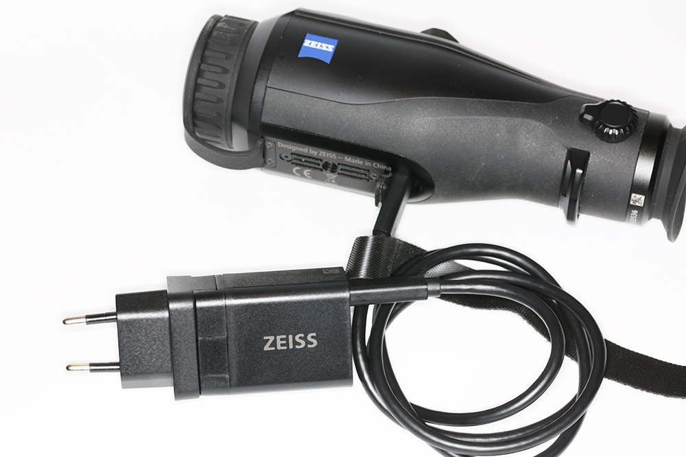 What type of power adapters should be used to charge the DTI 3/25 and ...